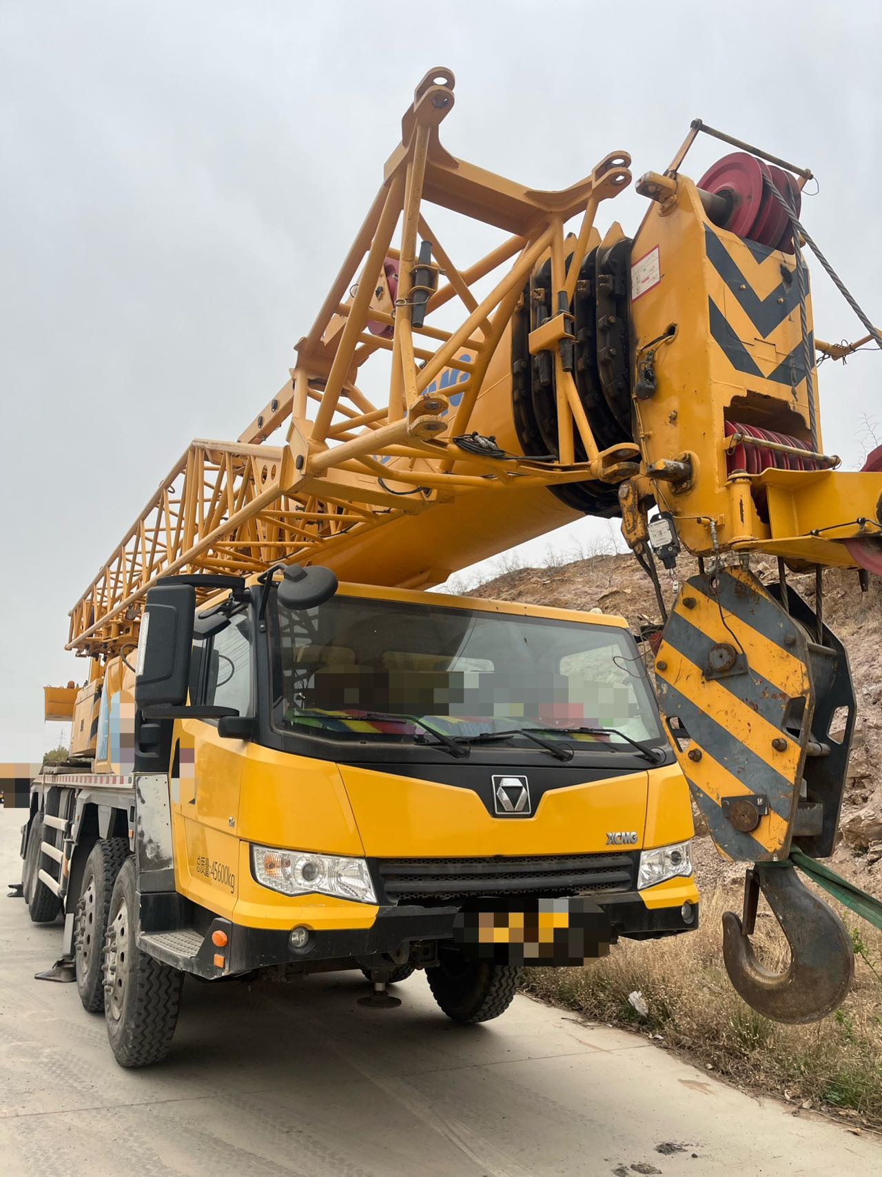 2020 XCT60L6 เครนรถบรรทุกมือสองขนาด 60t ที่มีประสิทธิภาพที่ยั่งยืน